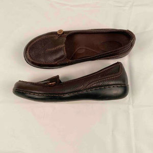 Clarks | Shoes | Clarks Womens Loafers Comfort Slip On Button 85 | Poshmark